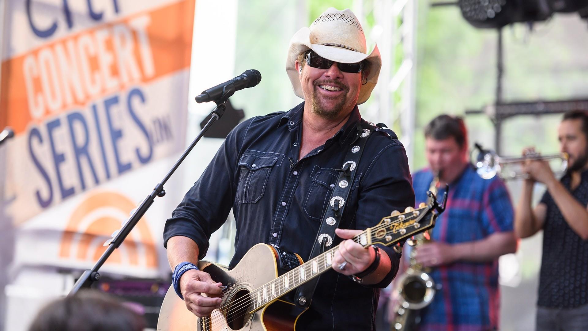 TOBY KEITH’S MOST EMOTIONAL TRIBUTE: THE NIGHT A WOUNDED SOLDIER JOINED ...